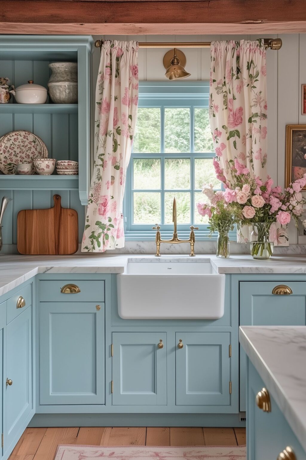 How to Achieve the English Country Look in Your Kitchen - Kitchen Informant
