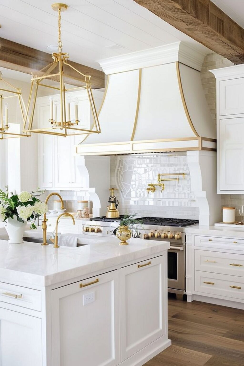 25 White Kitchens with Timeless Appeal - Kitchen Informant