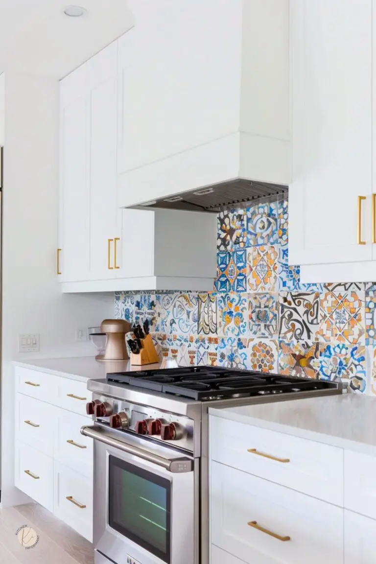 Top Backsplash Ideas for White Kitchens - Kitchen Informant